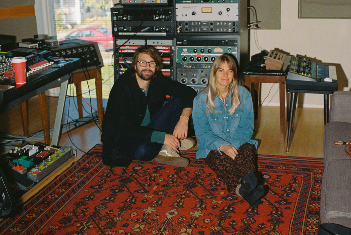 On ‘Cedar Island Songs,’ Florida songwriter Laney Tripp Floats in a ...